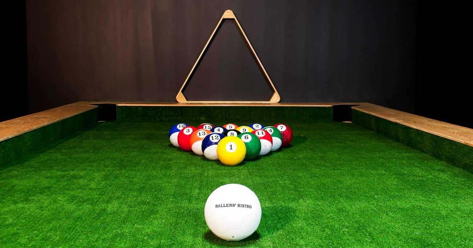 Snookball ¿Jugar Al Billar Con Los Pies?